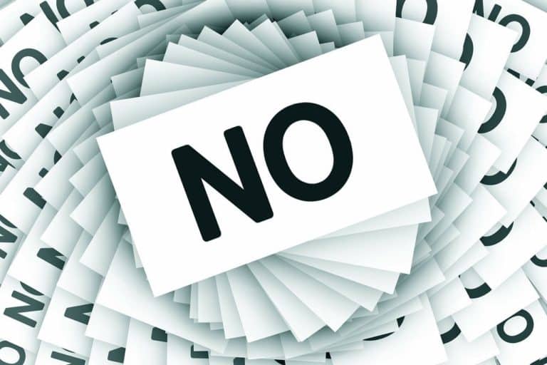 Jobangebot ablehnen: Muster für Absage Gründe + 6 Hacks